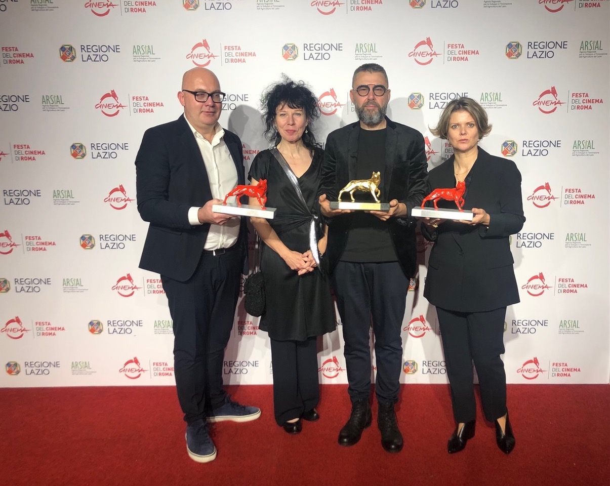 Viestura Kairiša jaunā filma "Janvāris" nedēļas nogalē plūkusi laurus ...